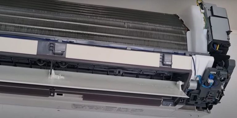 Why Mitsubishi Mini Split Blinking Green Light